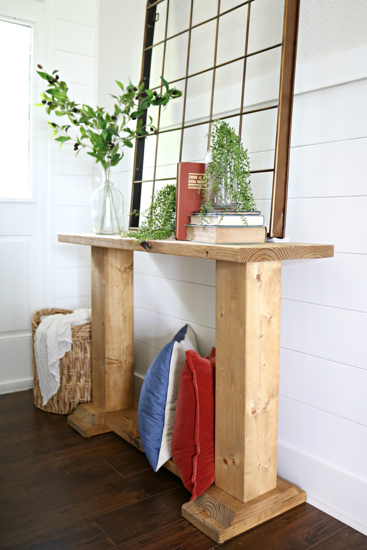 DIY Trestle-Style Entry Table - Addicted 2 DIY