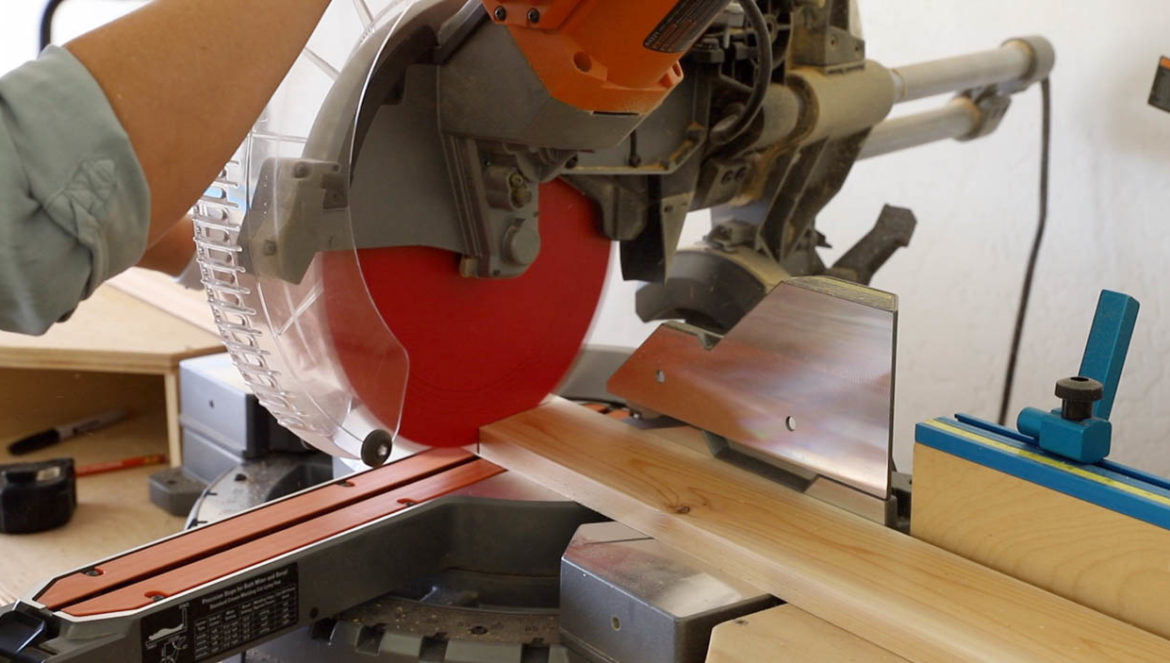 cutting rails for towel rack - Addicted 2 DIY