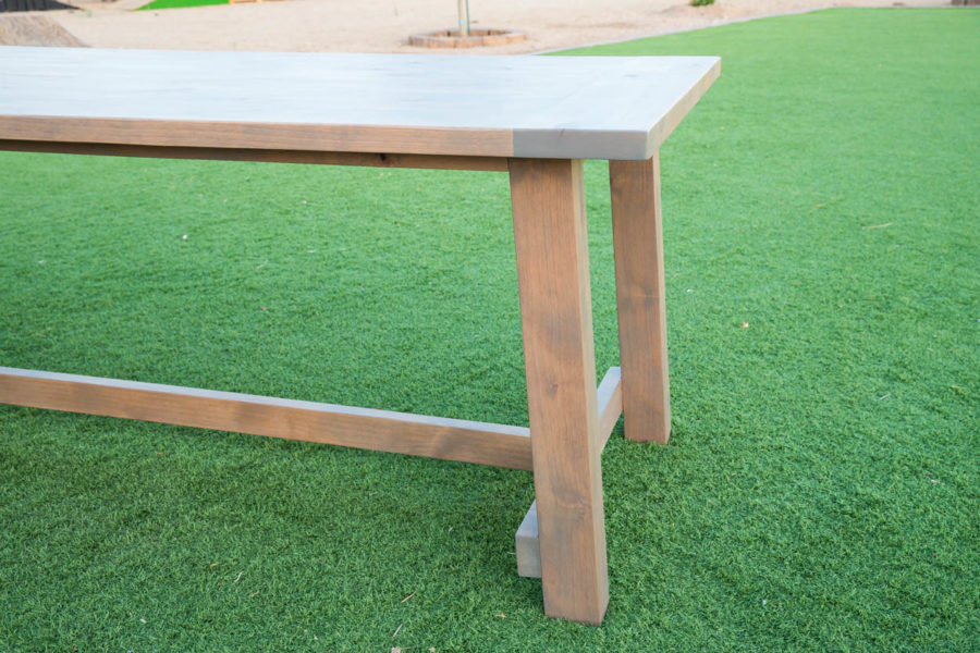 How To Build An Outdoor Table - Addicted 2 DIY